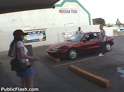 Newbee Flashes Corner Store Patrons In Parking Lot Porn Pictures Xxx