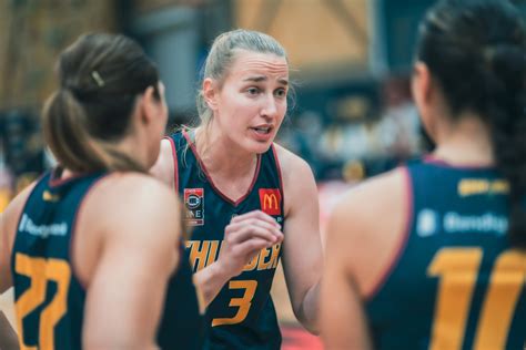 Raising The Ruef Star Controls The Skies Basketball Rookie Me Central