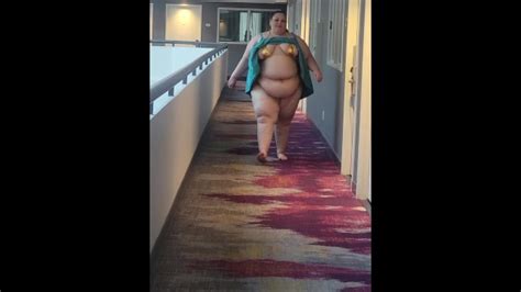 Bbw Flashing In Hotel