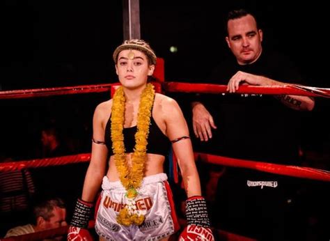 Alma Juniku Fighter Page Tapology