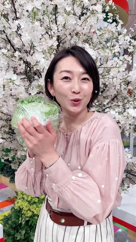狩野恵里さんのインスタグラム動画 狩野恵里instagram「 本日の 食king コーナーの主役は レタスでした。 春。ですね。 🥬 よじごじdays 衣装 🍌 パンツandブラウス