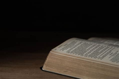 Fundo Biblia Imagens Download Grátis No Freepik