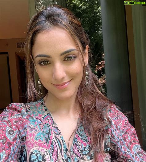 Kanikka Kapur Instagram Krabi In A 🥜🐚 Gethu Cinema