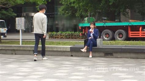 [200gana 2508] マジ軟派、初撮。 1665 マジメな出来る女オーラがにじみ出るお姉さん、実はセフレ3人持ちのsex好きで！？エロい雰囲気になるとすぐにゾーンに入ってしまうスケベ