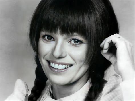 24 Astounding Facts About Louise Lasser