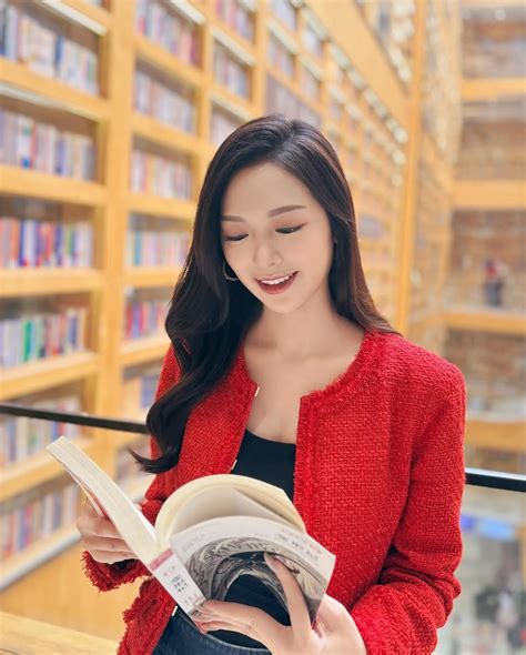 馮盈盈激罕談感情事揭初戀經歷 形象豪邁但意外保守令網民驚訝：好純情 Uhk 港生活