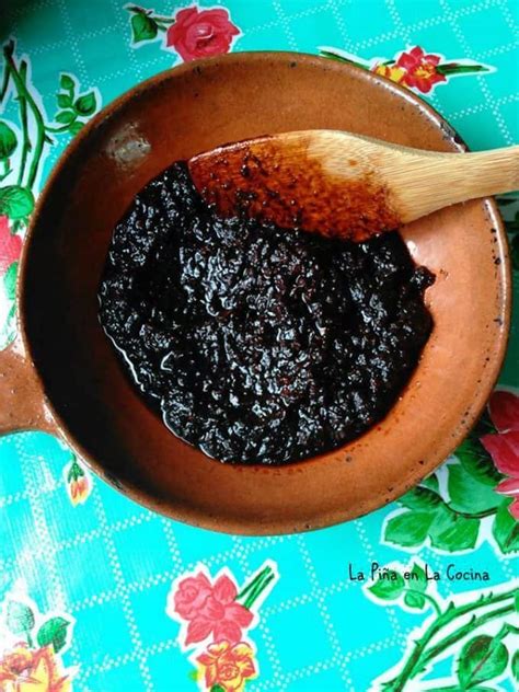 Salsa Negra La Piña En La Cocina