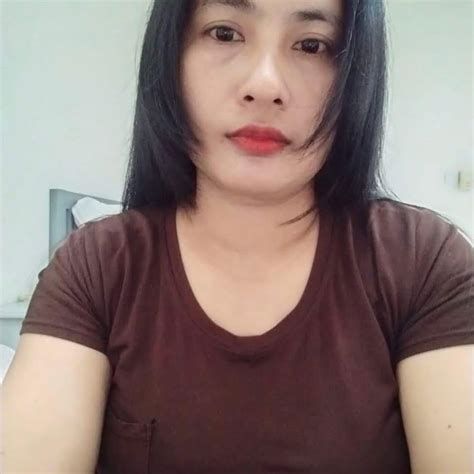 ដេក មេីល មួយ ថ្ងៃ មេីល អត់ យល់ មិន ដឹង ជា គេ ធ្វើ អី 😇បេី ដឹង ជួយ ខមិន ប្រាប់ ផង បង ប្អូន