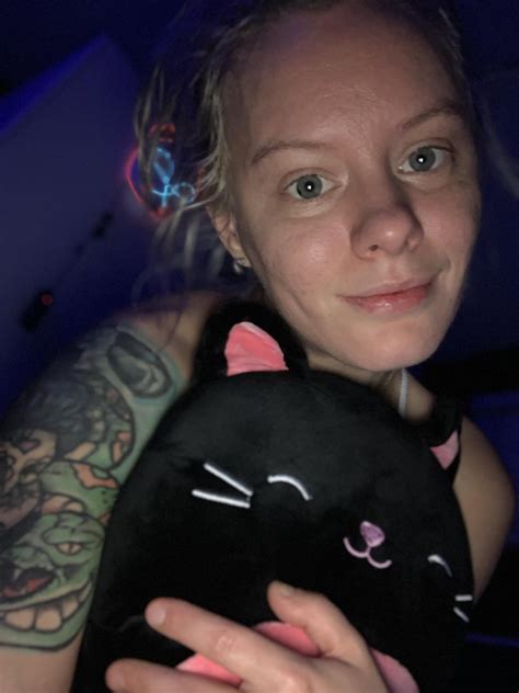 Kitty Kitty 🐈‍⬛ R Ageregression