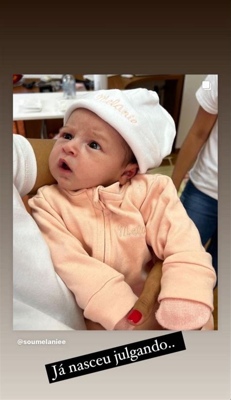 Mc Loma Se Diverte Criando Memes Da Filha Melanie Já Nasceu Julgando