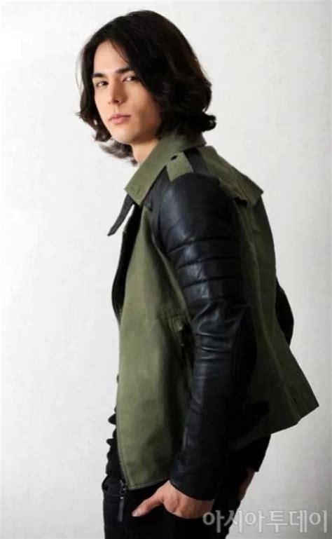 Lee Hyun Jae 이현재