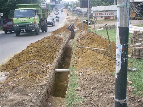 Palembang Dalam Sketsa Galian Pipa Air Minum