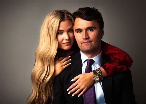 Body Language Experts Decode Erika Kirk And Jd Vances Super Intimate Hug That Sparked Wild