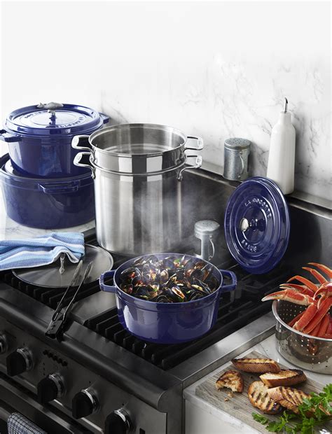 Staub Cookware Sets For Modern Kitchens