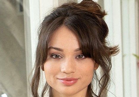 Liv Wild Biographywiki Age Height Career Photos And More