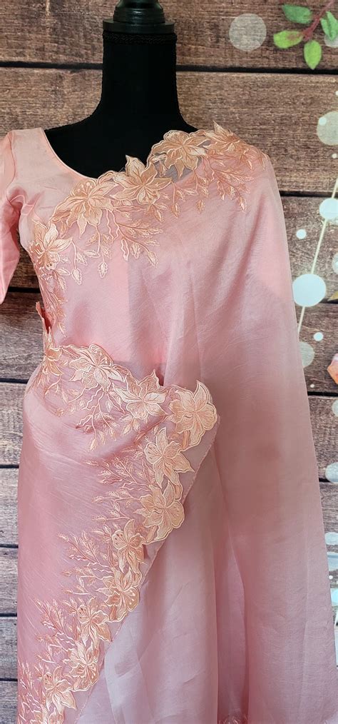 Peach Organza Silk Saree With Border Scallop And Threadwork Sashemporium