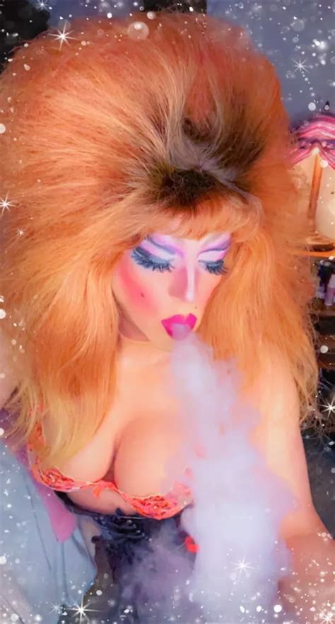 Brown Wig Heavy Makeup 15 Nude Pics Xhamster