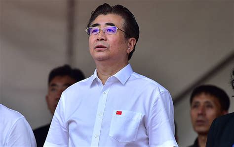 风暴眼 宋凯再度抵沪同徐根宝再话足球青训 探访崇明岛基地为国字号送祝福上海市年龄段中国足协