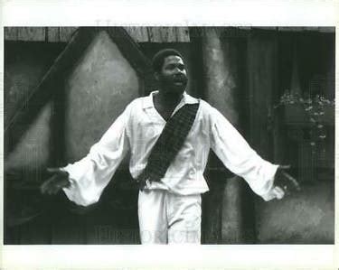 Darryl Maximilian Robinson Notes Chicago Roots On Actors Choice