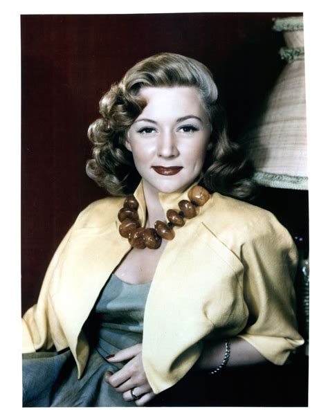 Gloria Grahame Elcsábította A Saját Mostohafiát — Tony Még 13 éves Sem