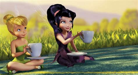 Vidia And Tinkerbell Having Tea Amigas De Tinkerbell Lindo Disney