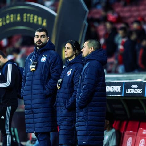 Teamwork Sebastian Burrows Formantel