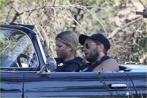 Sofia Richies Dad Lionel Wants Her To Cover It Up Photo 1025470