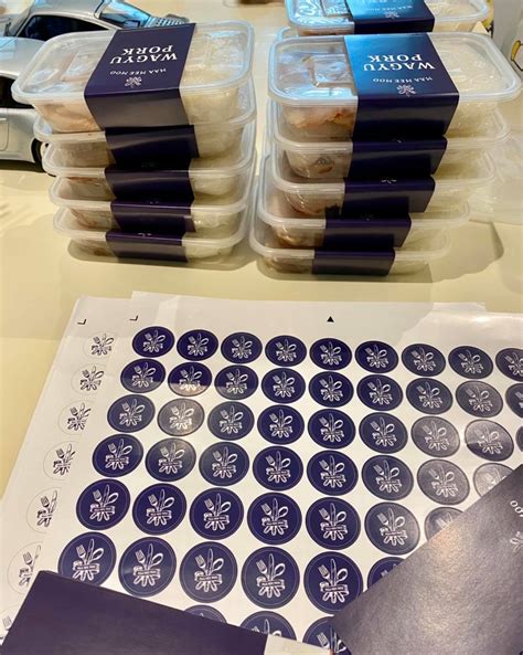 Maa Mee Moo Maa Mee Moo วากิว คอหมูอบ เปิดเตาแต่เช้า