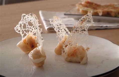 Fried Dumplings With Wing Decoration Scrolller