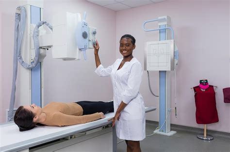 Premium Photo A Young Africanamerican Radiologist Doctor Taking An
