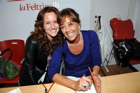 Chi Sono Le Figlie Di Annamaria Bernardini De Pace Francesca E Chiara