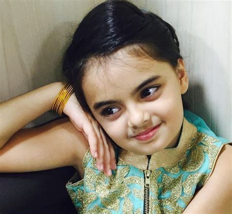 Yeh Hai Mohabbatein Ruhanika Dhawan