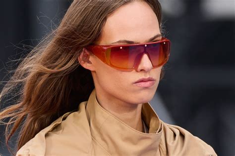 The 5 Key Eyewear Trends Spring 2023 Fashion Accessory Trend