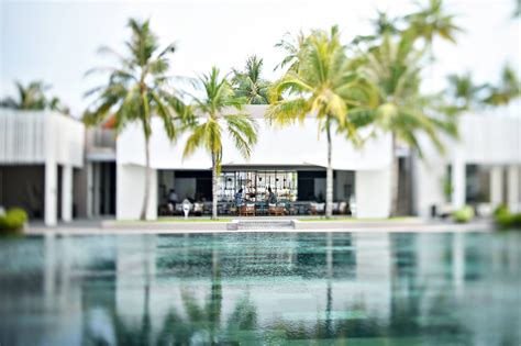 Cheval Blanc Randheli Resort Noonu Atoll Maldives The White Bar