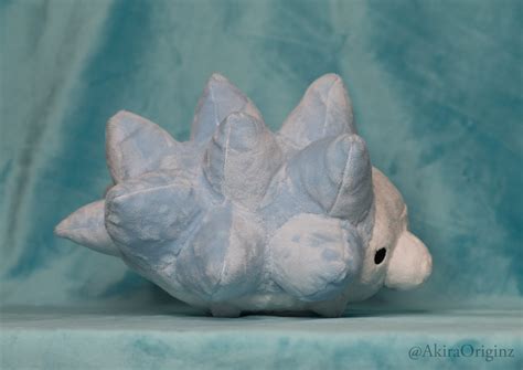 Snom Plush Artist And Tailor