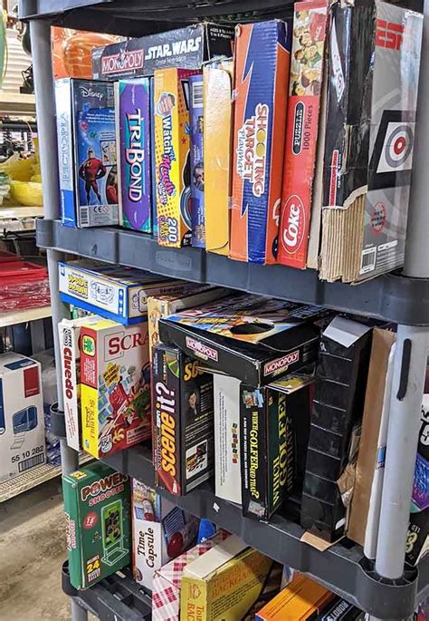 You Can Fill A Whole Shopping Cart For 25 At This Massive Florida