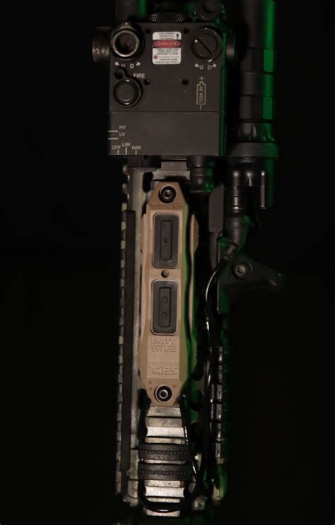 6 Best Tactical Flashlight Pressure Switch Badassoptic