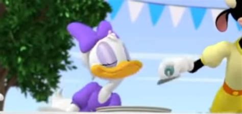 Daisy Duck Puffy Cheeks Scene 37 Part 2 By Romanceguy On Deviantart