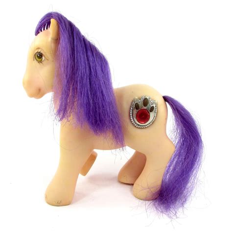 Mlp Gingerbread Pose G1 Ponies Mlp Merch