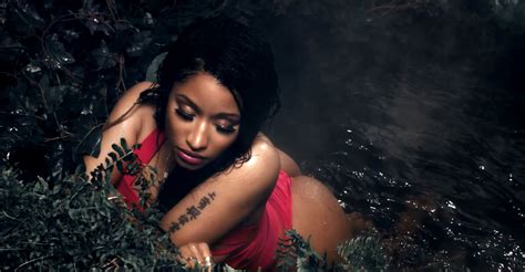Nicki Minaj Anaconda Video Stills Nicki Minaj Unleashes Sir