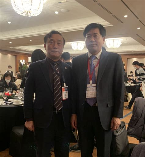 韩中地域经济协会会长李相基参加韩中地方政府企业交流会。中韩交流