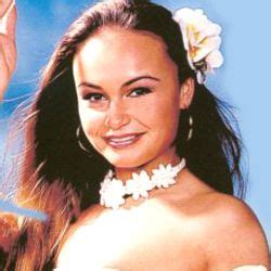 Hula Girl Lyrics With Translations