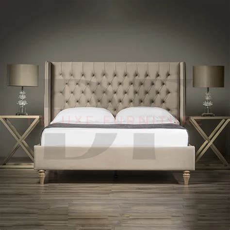 Winged Tufted Headboard Bed Deluxe Furniture