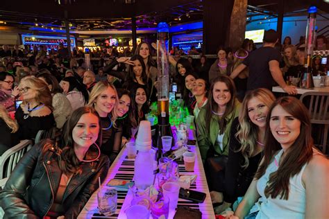 Get Ready To Sing Along At Bobby Mckeys The Most Entertaining Show In The Dmv