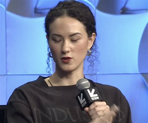 Mundus Sine Caesaribus A World Without Caesars She Also