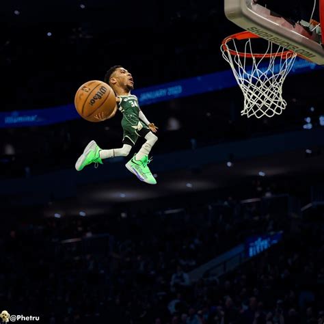Giannis Antetokounmpo R Phetru