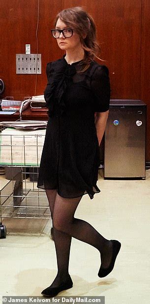 Fake Heiress Anna Delvey Sorokin Abandons Her Super Glam Get Ups As