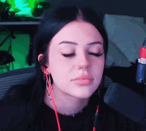 Kalei Loves Instagram Twitter And Facebook On Idcrawl