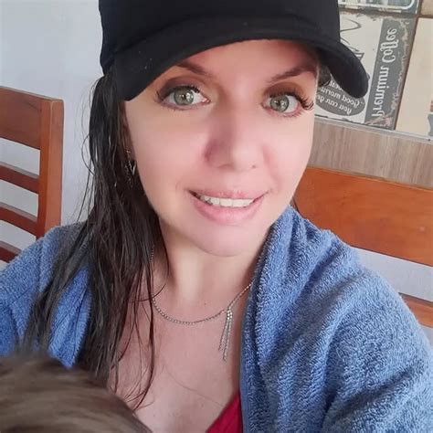 Vanessa Campos Melo Vanessa Campos Mello • Threads Say More