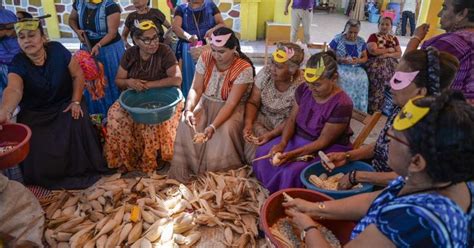 Tamales De Iguana Un Platillo De Semana Santa En Oaxaca Carne Con